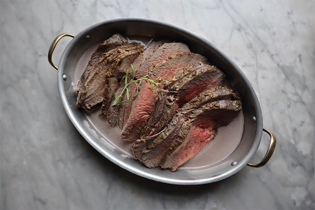 Helstekt rostbiff med franska smaker